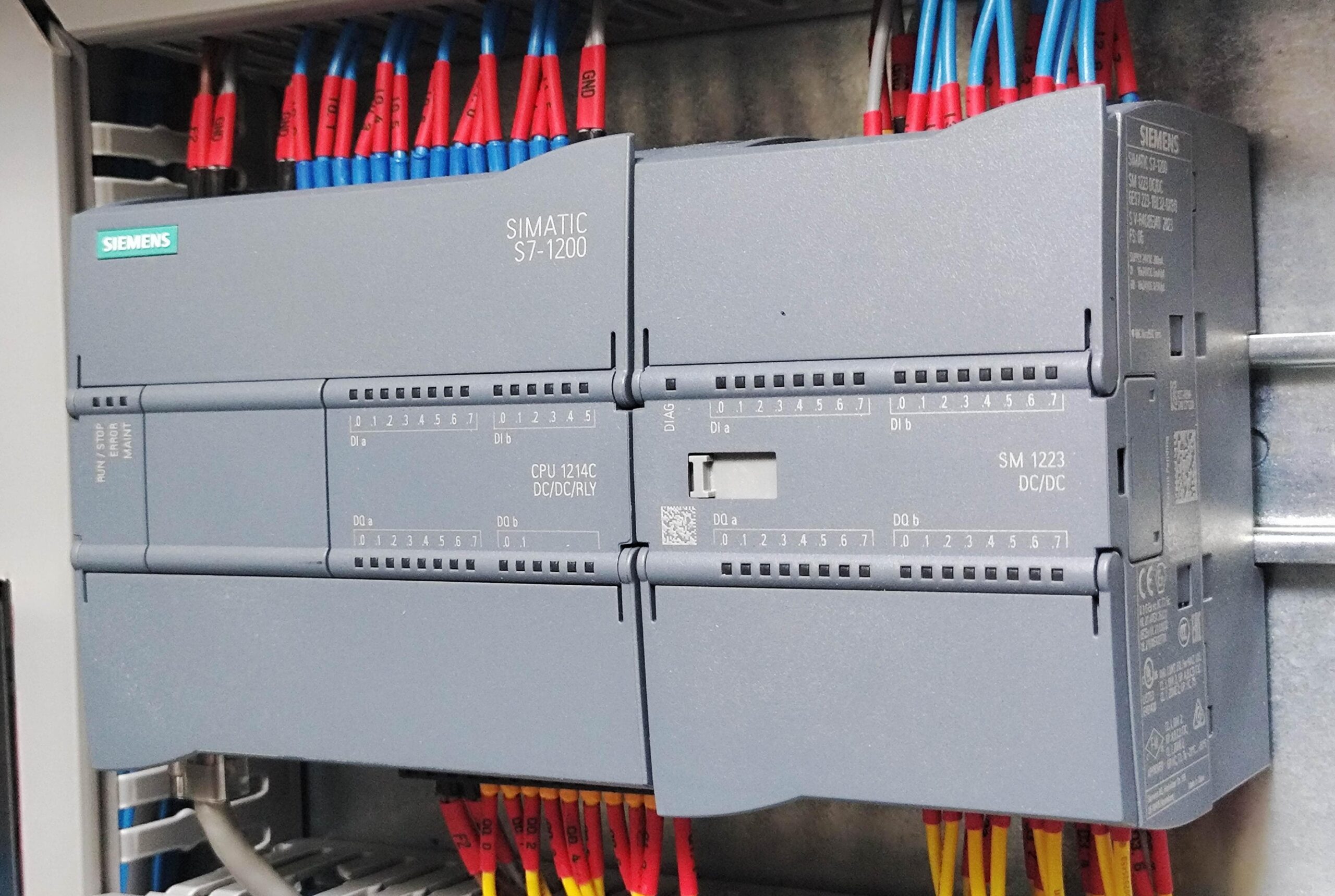 Programmable Logic Controllers (PLCs) | blog | enProducts Pvt Ltd